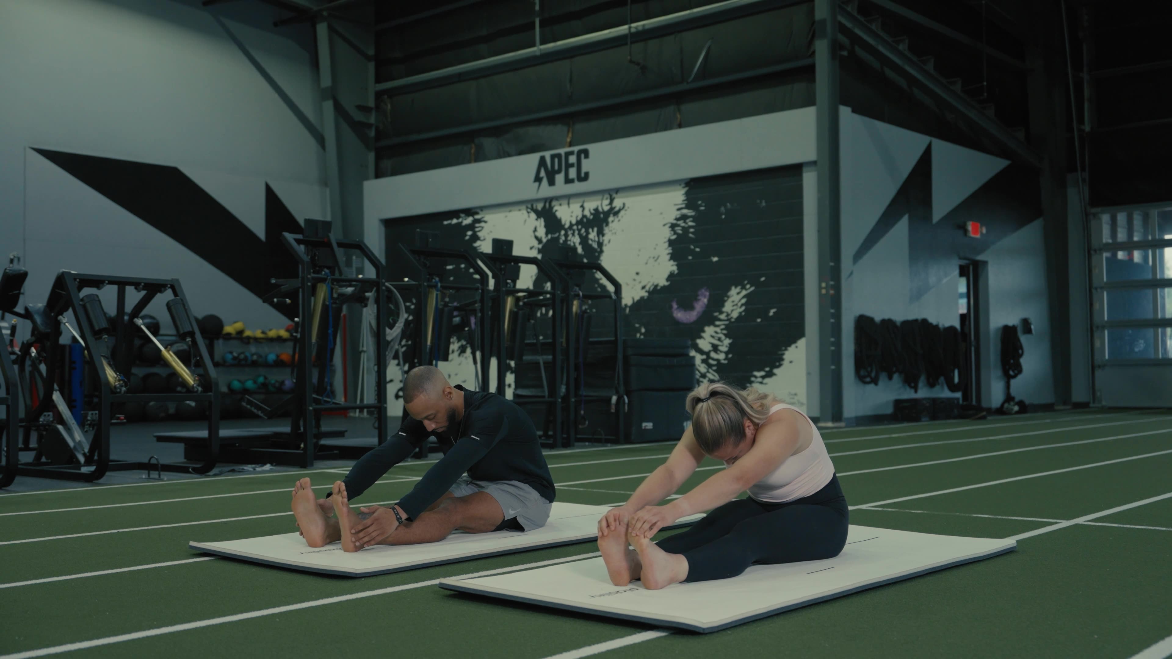 pliability // Why Stretching Before Work Matters & 19 Easy Stretches to Try
